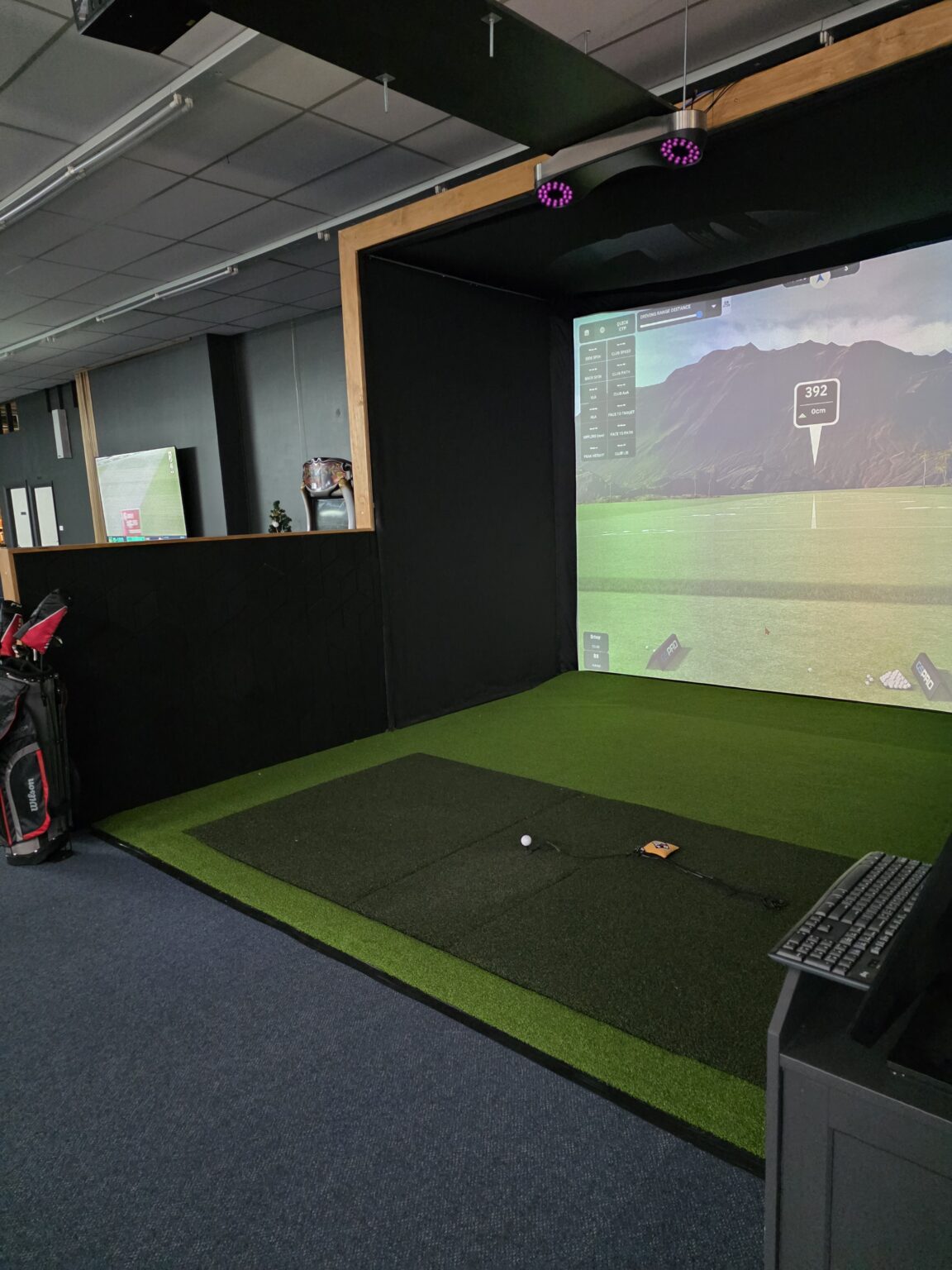 Golf Sims | VR Gaming | Lounge & Bar | - VSpot